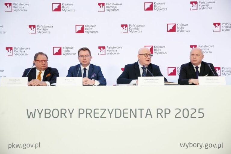 Są wyniki pierwszej tury wyborów prezydenckich. W drugiej turze 1 czerwca zmierzą się Rafał ...